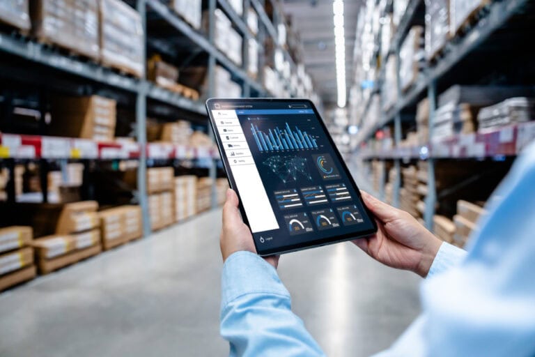 What is Logistics Tracking? A Guide to Its Benefits and Implementation