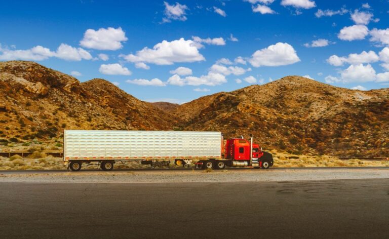 Jumbo Trailer Trucks: Definition, Features, and Role in the Automotive ...